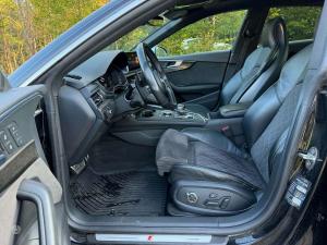 Black Audi S5 2019 in Siauliai, with an engine capacity of 3.00 L and mileage of 181 thousand km for 25999 €, photo 16 on AUTOMOTO.COM.LV