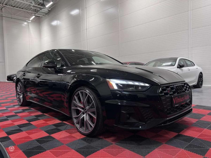 Melns Audi S5 2022 Viļņa, ar dzinēja tilpumu 3.00 L un nobraukumu 61 tūkst. km par 39400 €, foto 3 vietnē AUTOMOTO.COM.LV