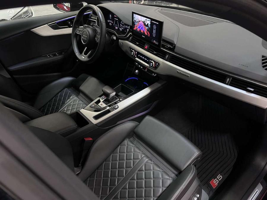 Melns Audi S5 2022 Viļņa, ar dzinēja tilpumu 3.00 L un nobraukumu 61 tūkst. km par 39400 €, foto 19 vietnē AUTOMOTO.COM.LV