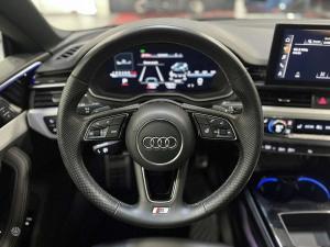 Melns Audi S5 2022 Viļņa, ar dzinēja tilpumu 3.00 L un nobraukumu 61 tūkst. km par 39400 €, foto 23 vietnē AUTOMOTO.COM.LV