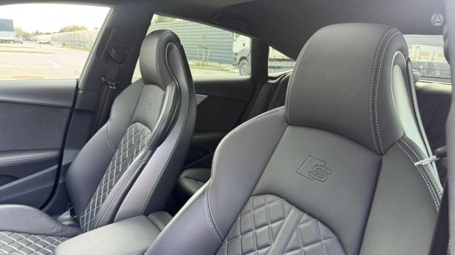 Melns Audi S5 2022 Viļņa, ar dzinēja tilpumu 3.00 L un nobraukumu 61 tūkst. km par 35890 €, foto 16 vietnē AUTOMOTO.COM.LV