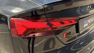 Melns Audi S5 2022 Viļņa, ar dzinēja tilpumu 3.00 L un nobraukumu 61 tūkst. km par 35890 €, foto 36 vietnē AUTOMOTO.COM.LV