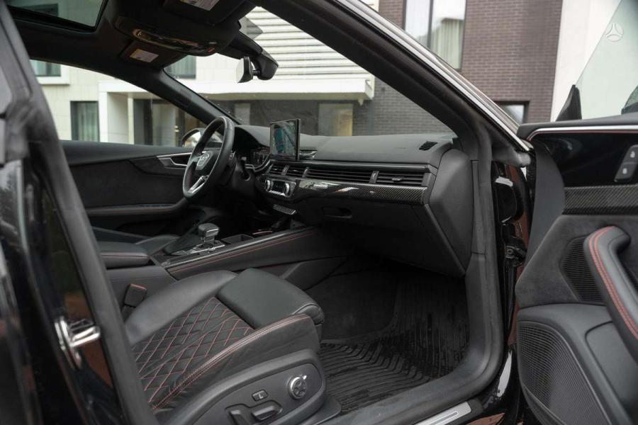 Black Audi S5 2023 in Vilnius, with an engine capacity of 3.00 L and mileage of 29 thousand km for 37950 €, photo 15 on AUTOMOTO.COM.LV