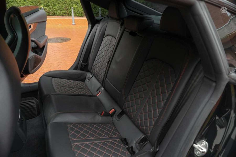 Black Audi S5 2023 in Vilnius, with an engine capacity of 3.00 L and mileage of 29 thousand km for 37950 €, photo 17 on AUTOMOTO.COM.LV