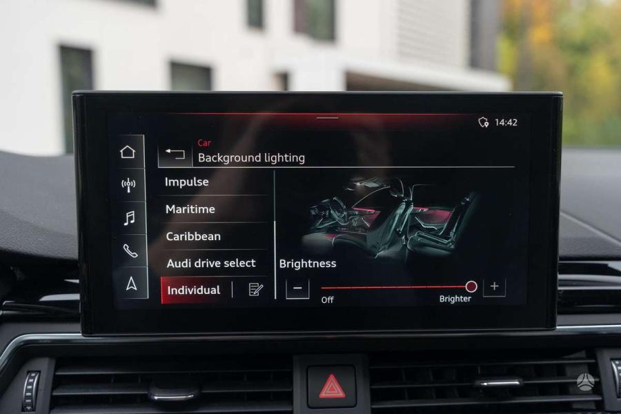 Black Audi S5 2023 in Vilnius, with an engine capacity of 3.00 L and mileage of 29 thousand km for 37950 €, photo 26 on AUTOMOTO.COM.LV