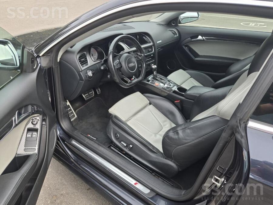 Blue Audi S5 2012 in Riga, with an engine capacity of 3.00 L and mileage of 331 thousand km for 9900 €, photo 5 on AUTOMOTO.COM.LV