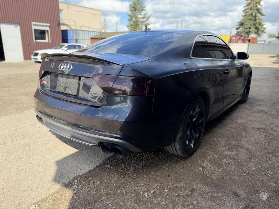 Zils Audi S5 2013 Šauļi, ar dzinēja tilpumu 3.00 L un nobraukumu 178 tūkst. km par 7000 €, foto 3 vietnē AUTOMOTO.COM.LV