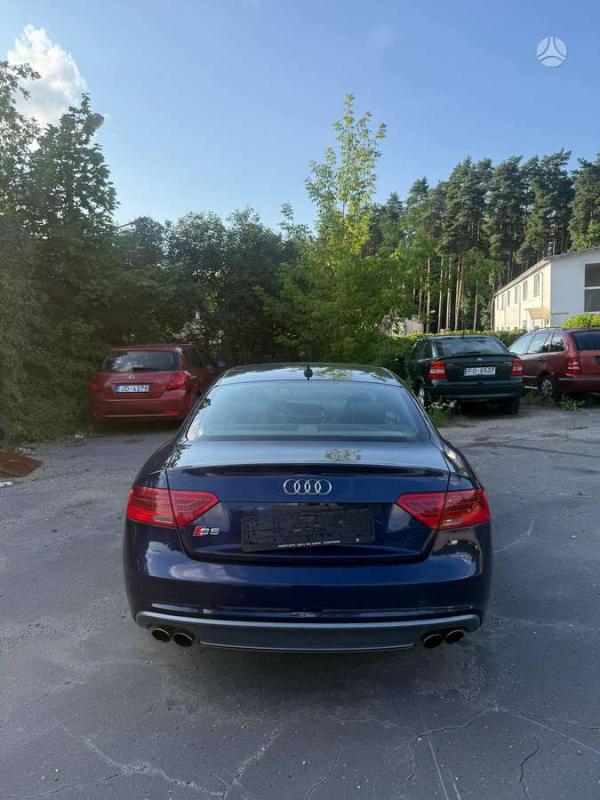 Blue Audi S5 2013 in Riga, with an engine capacity of 3.00 L and mileage of 190 thousand km for 6000 €, photo 4 on AUTOMOTO.COM.LV