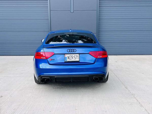Blue Audi S5 2015 in Utena, with an engine capacity of 3.00 L and mileage of 141 thousand km for 12500 €, photo 7 on AUTOMOTO.COM.LV