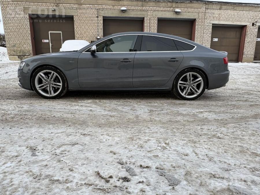 Zils Audi S5 2013 Madona, ar dzinēja tilpumu 3.00 L un nobraukumu 235 tūkst. km par 15750 €, foto 3 vietnē AUTOMOTO.COM.LV