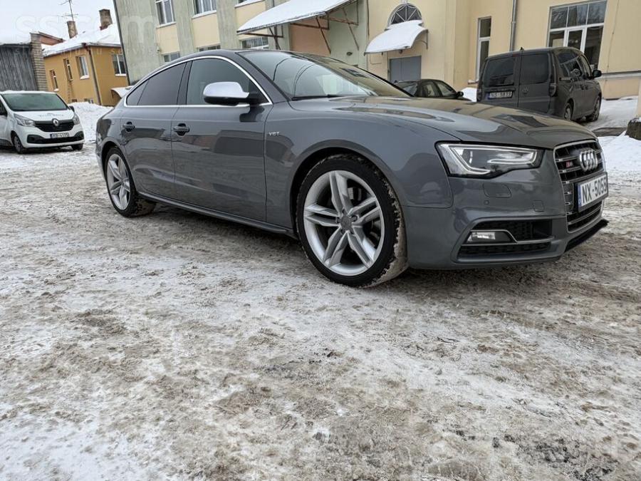 Zils Audi S5 2013 Madona, ar dzinēja tilpumu 3.00 L un nobraukumu 235 tūkst. km par 15750 €, foto 7 vietnē AUTOMOTO.COM.LV