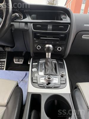 Zils Audi S5 2013 Madona, ar dzinēja tilpumu 3.00 L un nobraukumu 235 tūkst. km par 15750 €, foto 17 vietnē AUTOMOTO.COM.LV