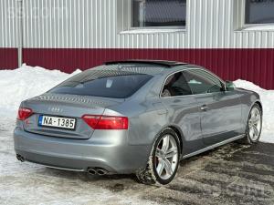 Grey Audi S5 2008 in Riga, with an engine capacity of 4.20 L and mileage of 250 thousand km for 6990 €, photo 4 on AUTOMOTO.COM.LV