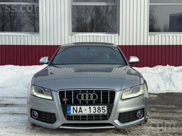 Pelēks Audi S5 2008 Rīga, ar dzinēja tilpumu 4.20 L un nobraukumu 250 tūkst. km par 6990 €, foto 5 vietnē AUTOMOTO.COM.LV