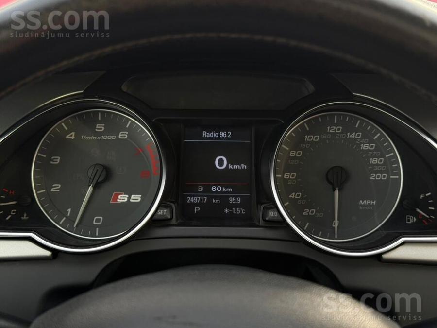 Grey Audi S5 2008 in Riga, with an engine capacity of 4.20 L and mileage of 250 thousand km for 6990 €, photo 12 on AUTOMOTO.COM.LV