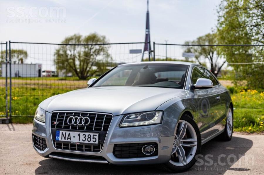 Grey Audi S5 2008 in Riga, with an engine capacity of 4.20 L and mileage of 250 thousand km for 10990 €, photo 1 on AUTOMOTO.COM.LV