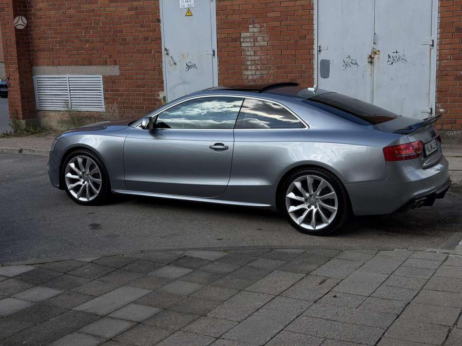 Pelēks Audi S5 2010 Klaipėda, ar dzinēja tilpumu 4.16 L un nobraukumu 145 tūkst. km par 11000 €, foto 6 vietnē AUTOMOTO.COM.LV