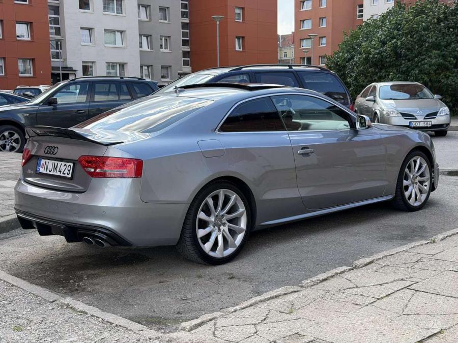 Pelēks Audi S5 2010 Klaipėda, ar dzinēja tilpumu 4.16 L un nobraukumu 145 tūkst. km par 11000 €, foto 7 vietnē AUTOMOTO.COM.LV