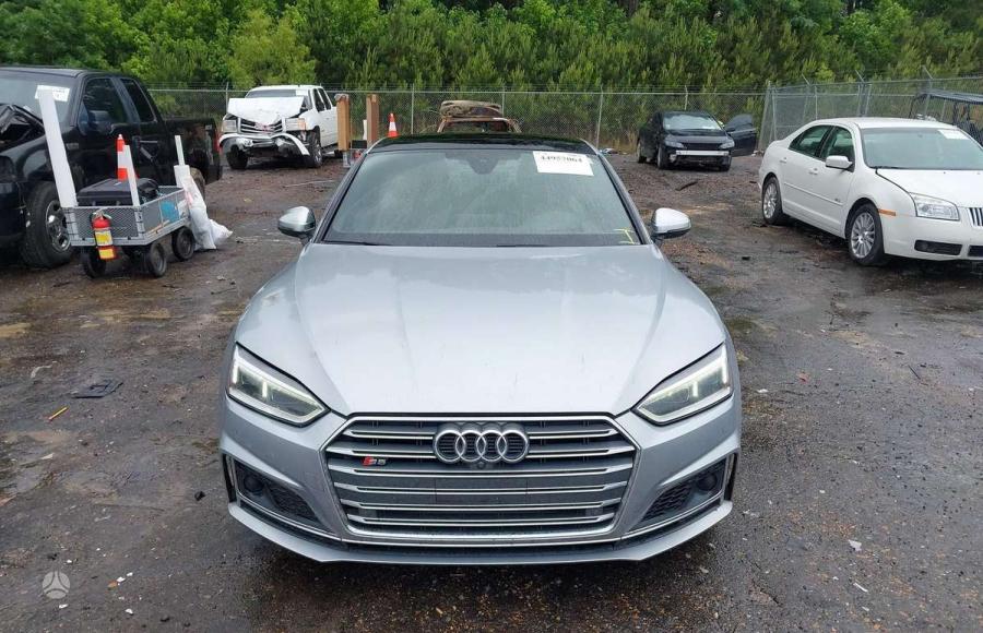 Grey Audi S5 2018 in Vilnius, with an engine capacity of 3.00 L and mileage of 305 thousand km for 11700 €, photo 4 on AUTOMOTO.COM.LV