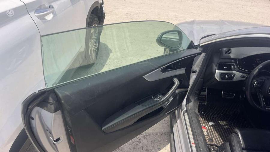 Grey Audi S5 2018 in Vilnius, with an engine capacity of 3.00 L and mileage of 305 thousand km for 11700 €, photo 19 on AUTOMOTO.COM.LV
