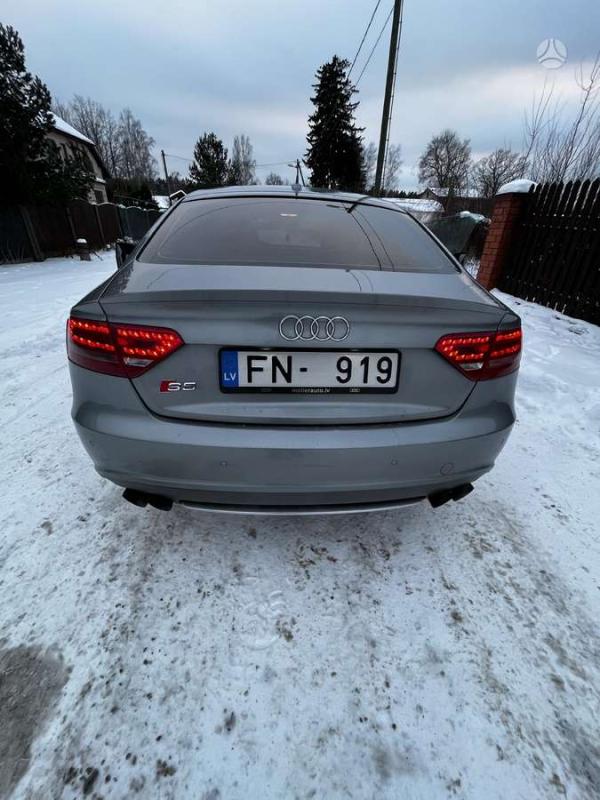 Pelēks Audi S5 2010 Rīga, ar dzinēja tilpumu 3.00 L un nobraukumu 245 tūkst. km par 11600 €, foto 6 vietnē AUTOMOTO.COM.LV