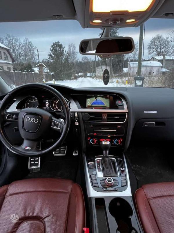 Pelēks Audi S5 2010 Rīga, ar dzinēja tilpumu 3.00 L un nobraukumu 245 tūkst. km par 11600 €, foto 8 vietnē AUTOMOTO.COM.LV