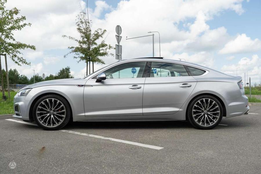 Grey Audi S5 2018 in Vilnius, with an engine capacity of 3.00 L and mileage of 144 thousand km for 23850 €, photo 4 on AUTOMOTO.COM.LV
