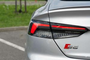 Grey Audi S5 2018 in Vilnius, with an engine capacity of 3.00 L and mileage of 144 thousand km for 23850 €, photo 6 on AUTOMOTO.COM.LV