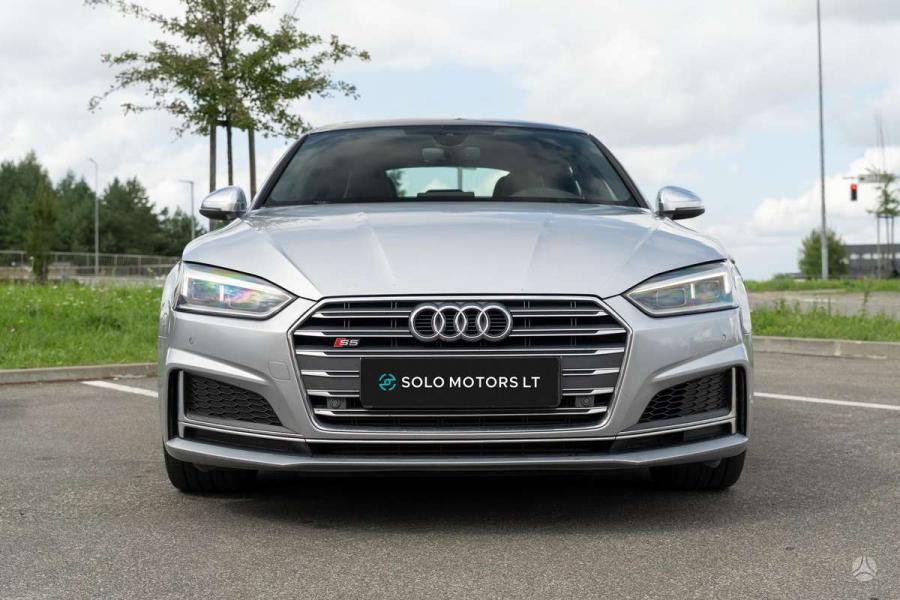 Grey Audi S5 2018 in Vilnius, with an engine capacity of 3.00 L and mileage of 144 thousand km for 23850 €, photo 11 on AUTOMOTO.COM.LV