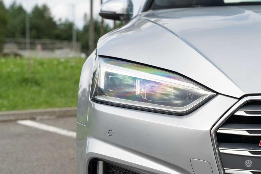 Grey Audi S5 2018 in Vilnius, with an engine capacity of 3.00 L and mileage of 144 thousand km for 23850 €, photo 12 on AUTOMOTO.COM.LV