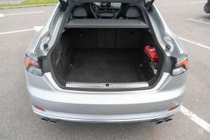 Grey Audi S5 2018 in Vilnius, with an engine capacity of 3.00 L and mileage of 144 thousand km for 23850 €, photo 19 on AUTOMOTO.COM.LV