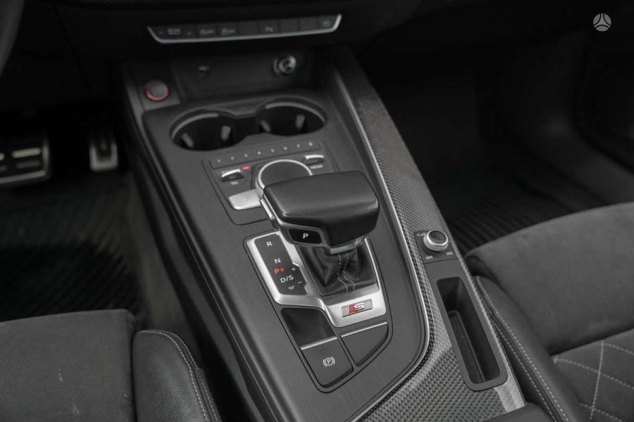 Grey Audi S5 2018 in Vilnius, with an engine capacity of 3.00 L and mileage of 144 thousand km for 23850 €, photo 31 on AUTOMOTO.COM.LV