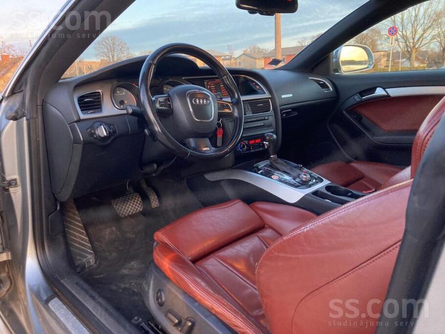 Pelēks Audi S5 2008 Ogre, ar dzinēja tilpumu 4.20 L un nobraukumu 249 tūkst. km par 9000 €, foto 6 vietnē AUTOMOTO.COM.LV