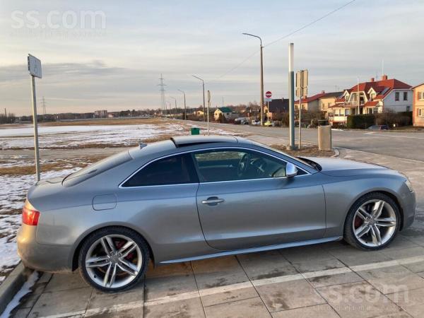 Grey Audi S5 2008 in Ogre, with an engine capacity of 4.20 L and mileage of 249 thousand km for 9000 €, photo 3 on AUTOMOTO.COM.LV