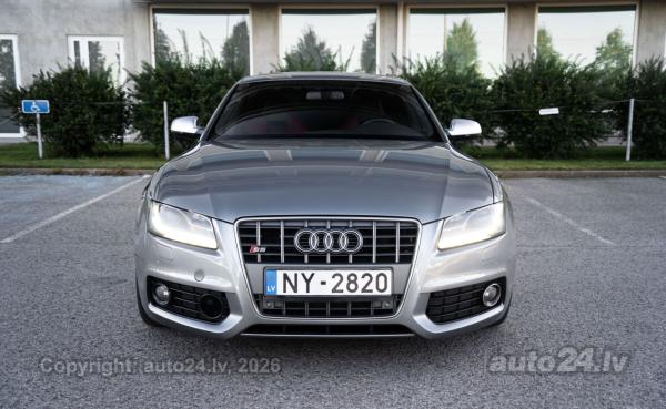 Ауди С5 2011 в Таллин на AUTOMOTO.COM.LV Серый Ауди С5 2011 в Таллин, объемом двигателя 3.00 л и пробегом 230 тыс. км за 8999 €, фото 3 на AUTOMOTO.COM.LV