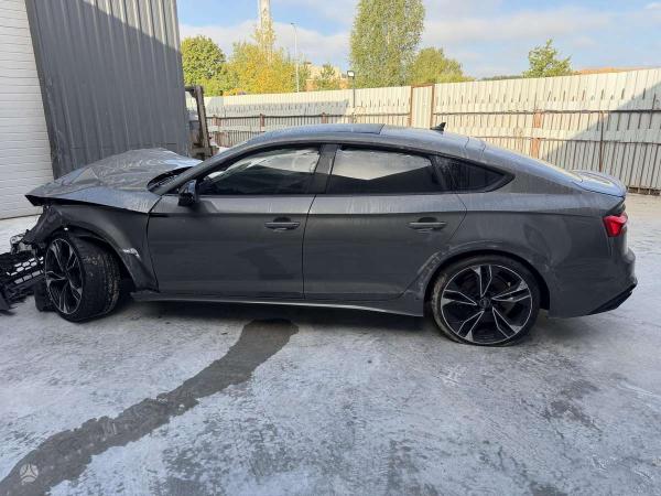 Audi S5 2025 Šauļi vietnē Pelēks Audi S5 2025 Šauļi, ar dzinēja tilpumu 3.00 L un nobraukumu 27 tūkst. km par 12400 €, foto 6 vietnē AUTOMOTO.COM.LV