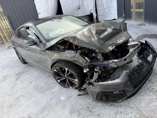 Audi S5 2025 Šauļi vietnē Pelēks Audi S5 2025 Šauļi, ar dzinēja tilpumu 3.00 L un nobraukumu 27 tūkst. km par 12400 €, foto 9 vietnē AUTOMOTO.COM.LV