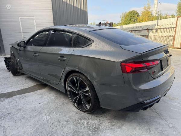 Pelēks Audi S5 2025 Šauļi, ar dzinēja tilpumu 3.00 L un nobraukumu 27 tūkst. km par 12400 €, foto 5 vietnē AUTOMOTO.COM.LV