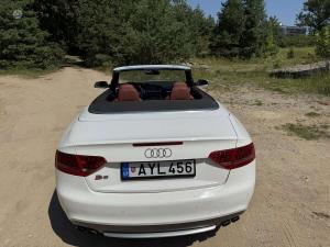 White Audi S5 2010 in Vilnius, with an engine capacity of 3.00 L and mileage of 294 thousand km for 8900 €, photo 6 on AUTOMOTO.COM.LV