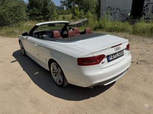 White Audi S5 2010 in Vilnius, with an engine capacity of 3.00 L and mileage of 294 thousand km for 8900 €, photo 7 on AUTOMOTO.COM.LV