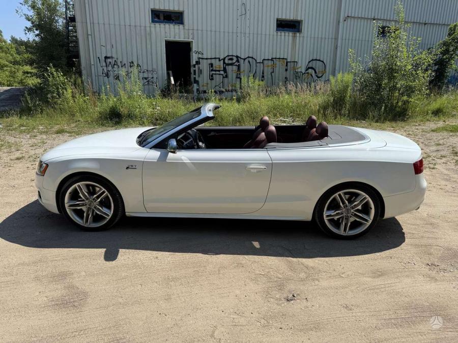 White Audi S5 2010 in Vilnius, with an engine capacity of 3.00 L and mileage of 294 thousand km for 8900 €, photo 8 on AUTOMOTO.COM.LV