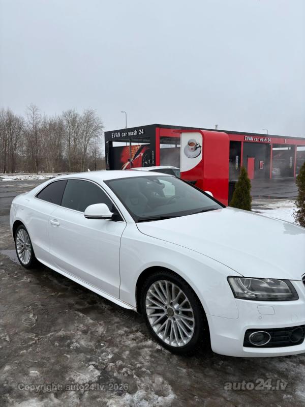 Balts Audi S5 2009 Tallina, ar dzinēja tilpumu 4.20 L un nobraukumu 333 tūkst. km par 10300 €, foto 3 vietnē AUTOMOTO.COM.LV