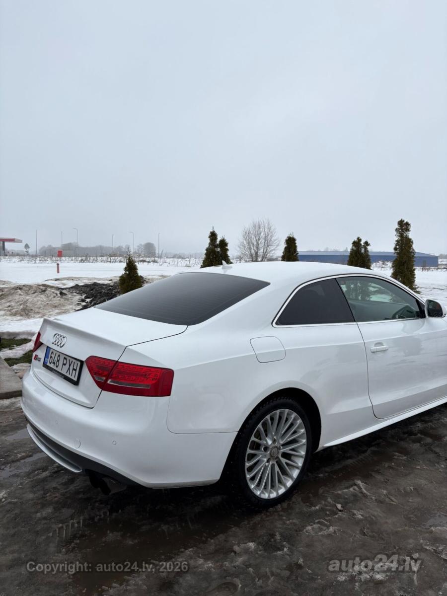Balts Audi S5 2009 Tallina, ar dzinēja tilpumu 4.20 L un nobraukumu 333 tūkst. km par 10300 €, foto 7 vietnē AUTOMOTO.COM.LV