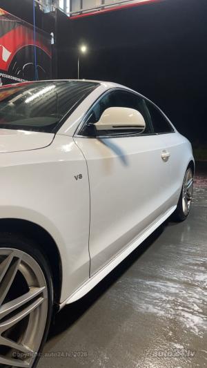 Balts Audi S5 2009 Tallina, ar dzinēja tilpumu 4.20 L un nobraukumu 333 tūkst. km par 10300 €, foto 21 vietnē AUTOMOTO.COM.LV