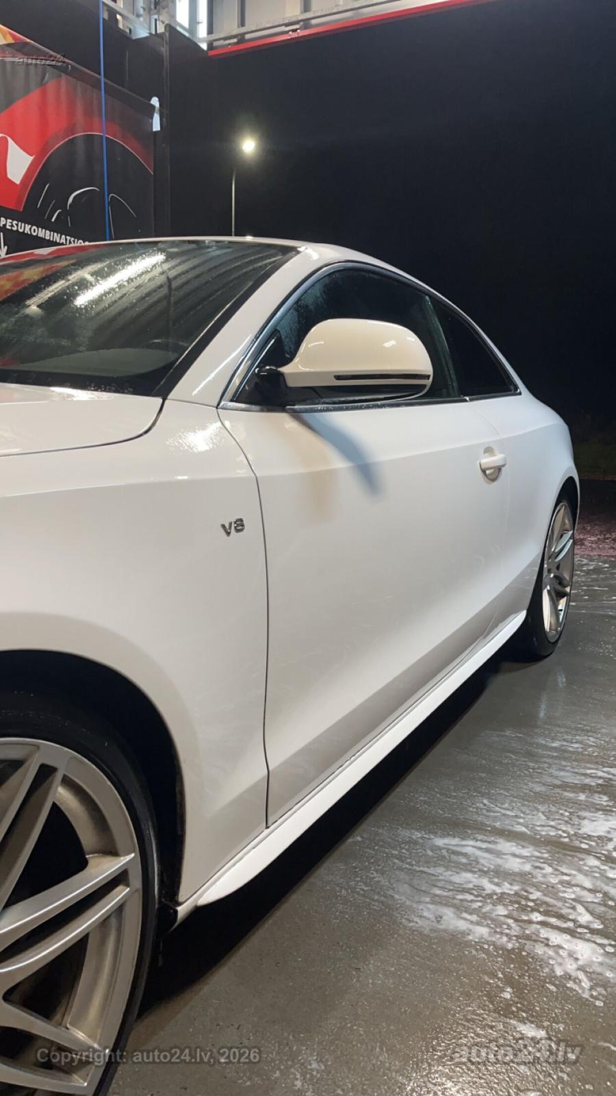 Balts Audi S5 2009 Tallina, ar dzinēja tilpumu 4.20 L un nobraukumu 333 tūkst. km par 10300 €, foto 21 vietnē AUTOMOTO.COM.LV