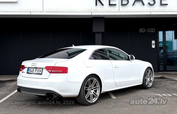 Balts Audi S5 2009 Tartu, ar dzinēja tilpumu 4.20 L un nobraukumu 330 tūkst. km par 8990 €, foto 5 vietnē AUTOMOTO.COM.LV