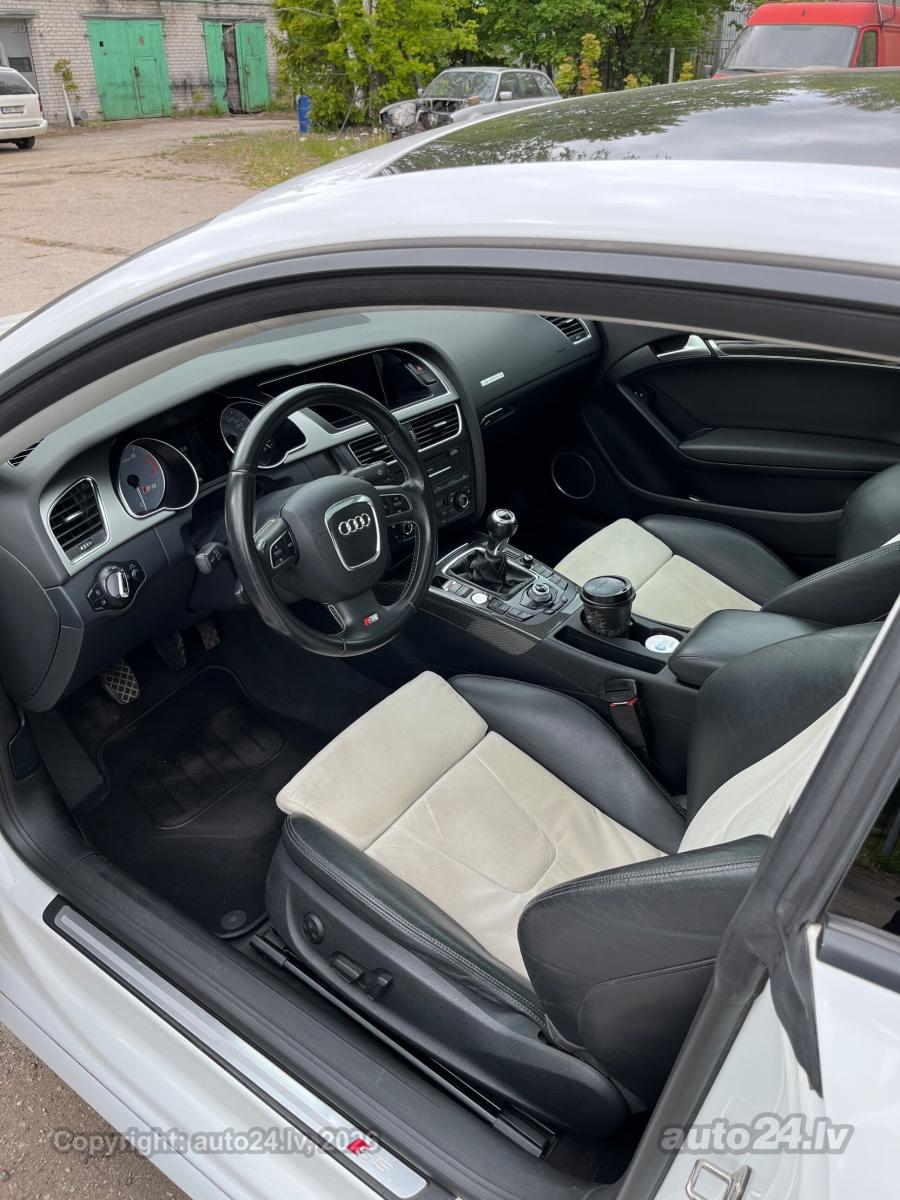 White Audi S5 2010 in Tallinn, with an engine capacity of 4.20 L and mileage of 145 thousand km for 14900 €, photo 11 on AUTOMOTO.COM.LV