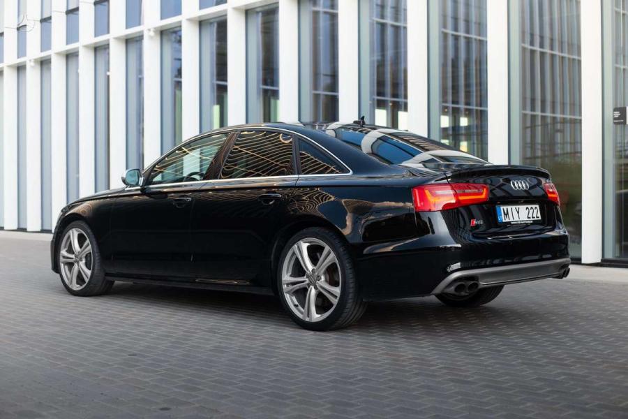 Black Audi S6 2013 in Vilnius, with an engine capacity of 3.99 L and mileage of 185 thousand km for 16500 €, photo 4 on AUTOMOTO.COM.LV