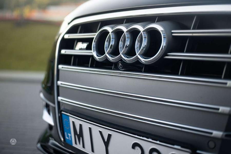 Black Audi S6 2013 in Vilnius, with an engine capacity of 3.99 L and mileage of 185 thousand km for 16500 €, photo 11 on AUTOMOTO.COM.LV
