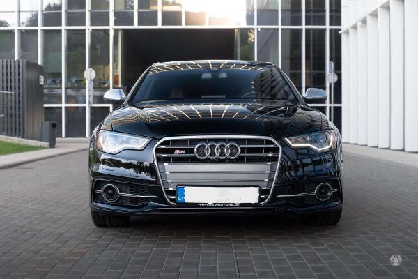 Melns Audi S6 2013 Viļņa, ar dzinēja tilpumu 3.99 L un nobraukumu 186 tūkst. km par 16200 €, foto 5 vietnē AUTOMOTO.COM.LV